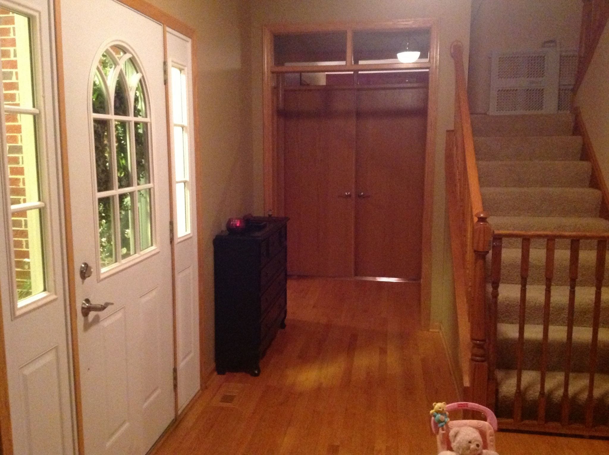 Confusing Entry Room - How to Decorate