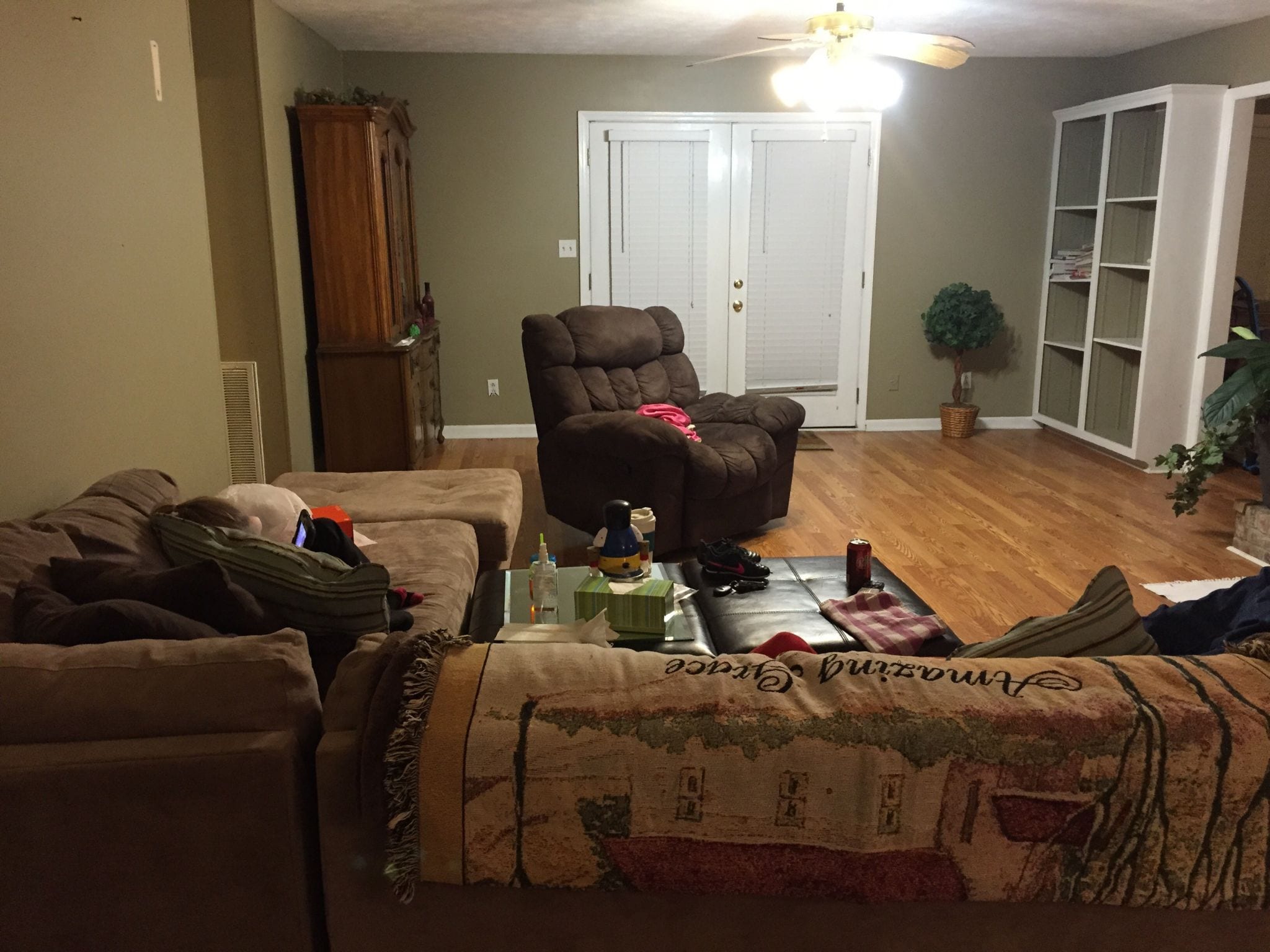 Decorating a hard-to-furnish living room