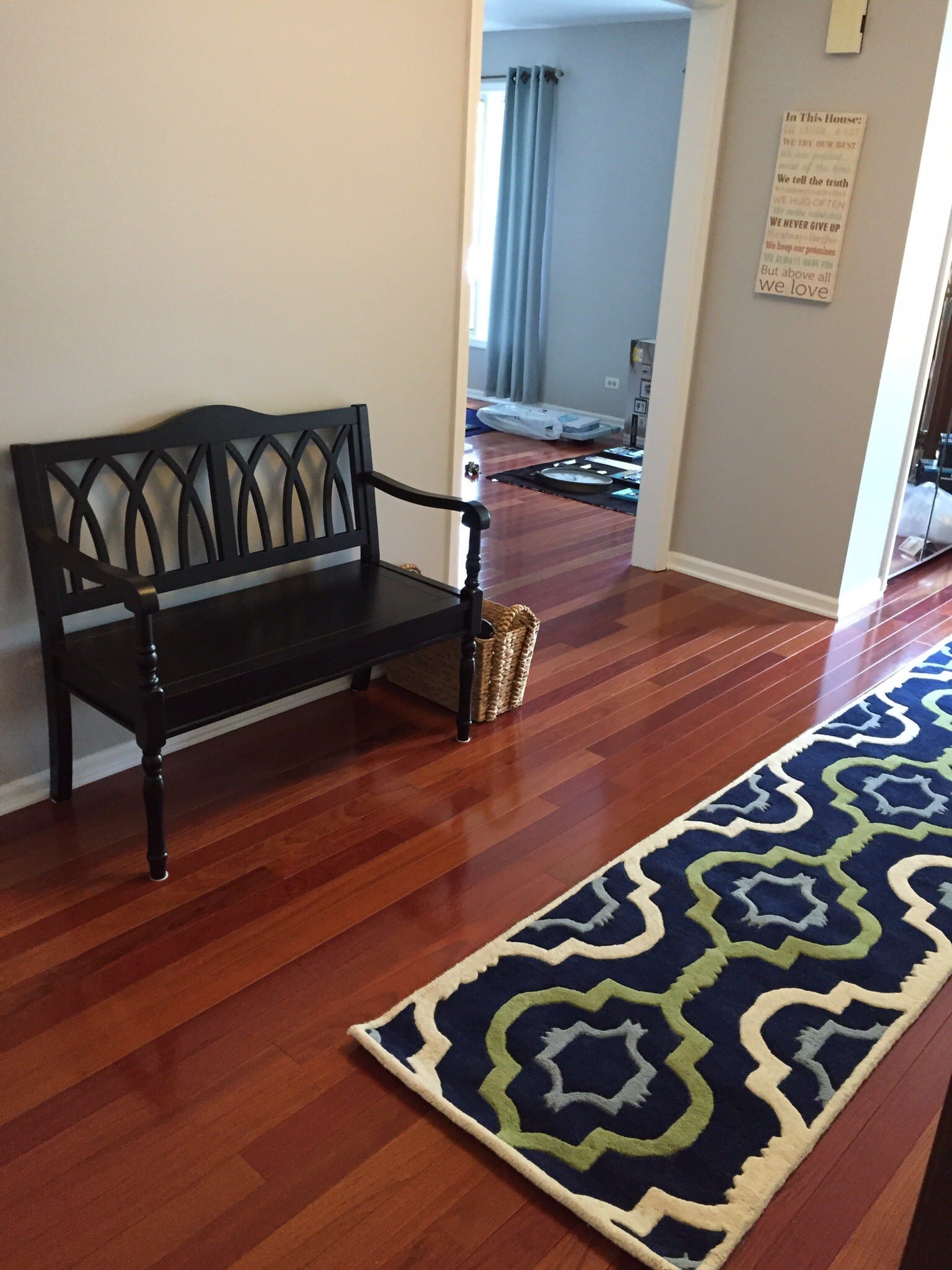 Decorating an empty entry way