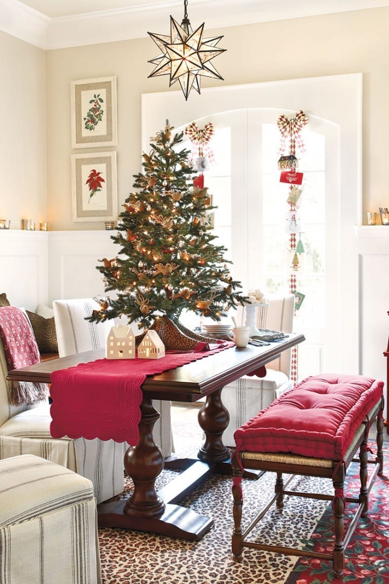 7 Ways to Display Christmas Cards - How to Decorate