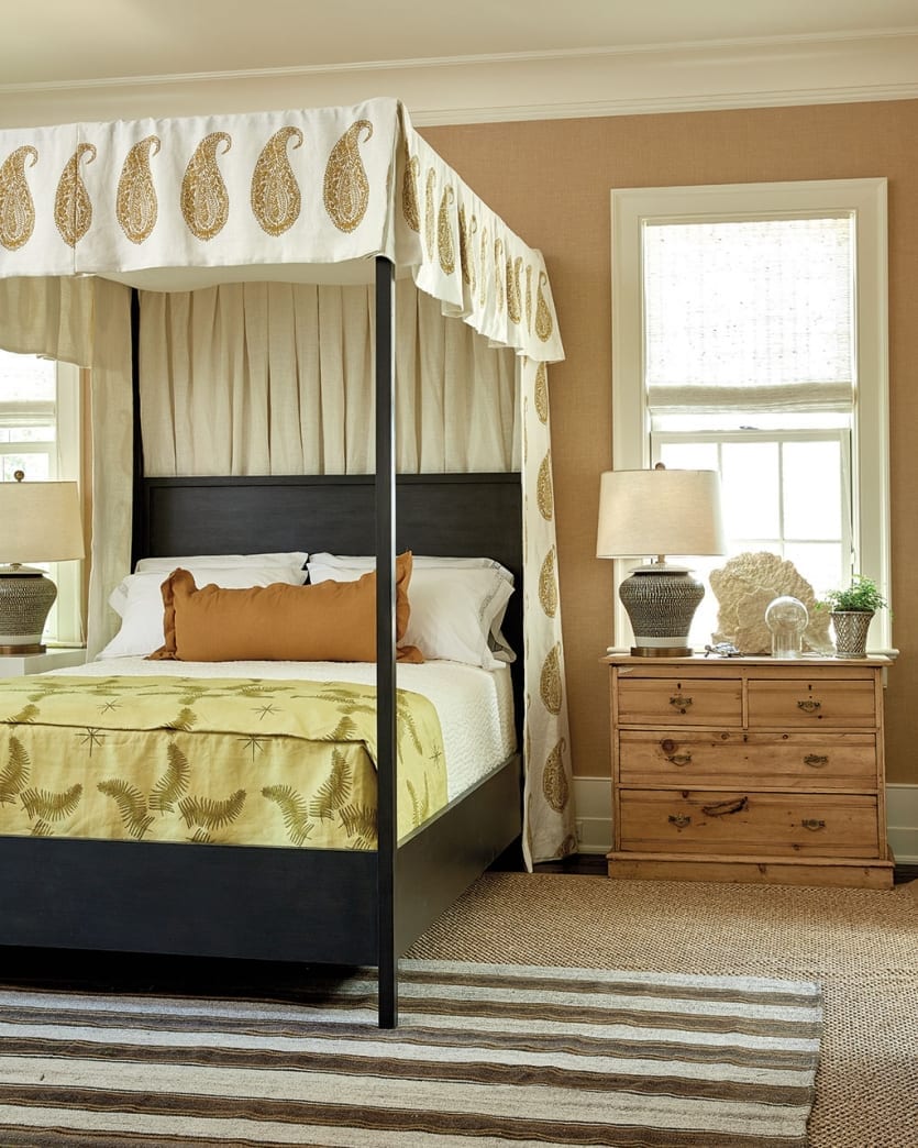 Balance Light and Dark Pieces in Your Home