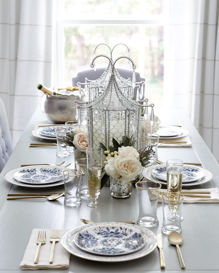 A Blue & White Table Setting for Any Occasion - How to Decorate