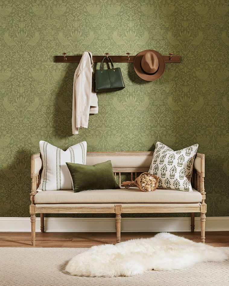 Neutral Living Room: How to Add Color to Your Space