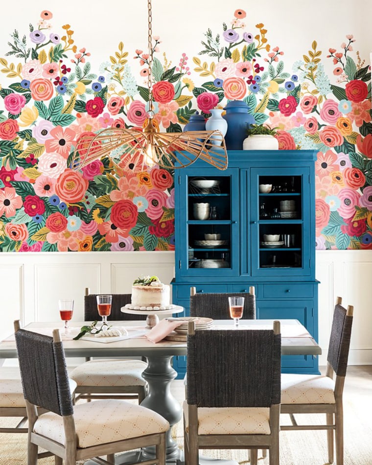 Unrolling the History of Wallpaper - How to Decorate