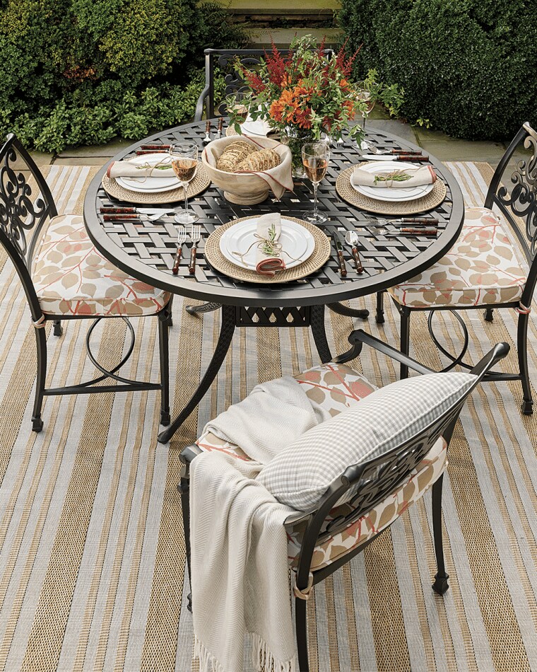 A Guide to Coordinating Outdoor Rugs & Fabrics - How to Decorate